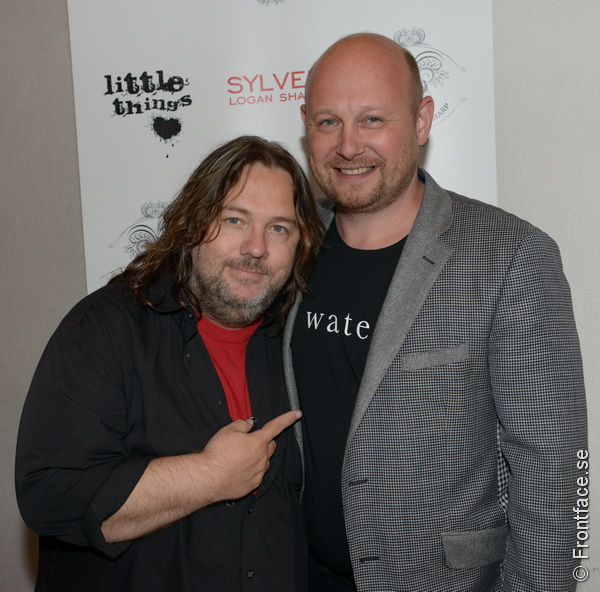 En Chic tjej med röst-rätt: Sylver Logan Sharp | Frontface